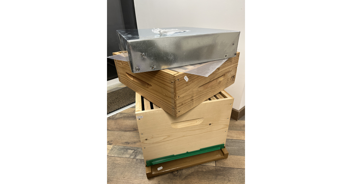 KIT RUCHE DADANT 10 CADRES MI-BOIS